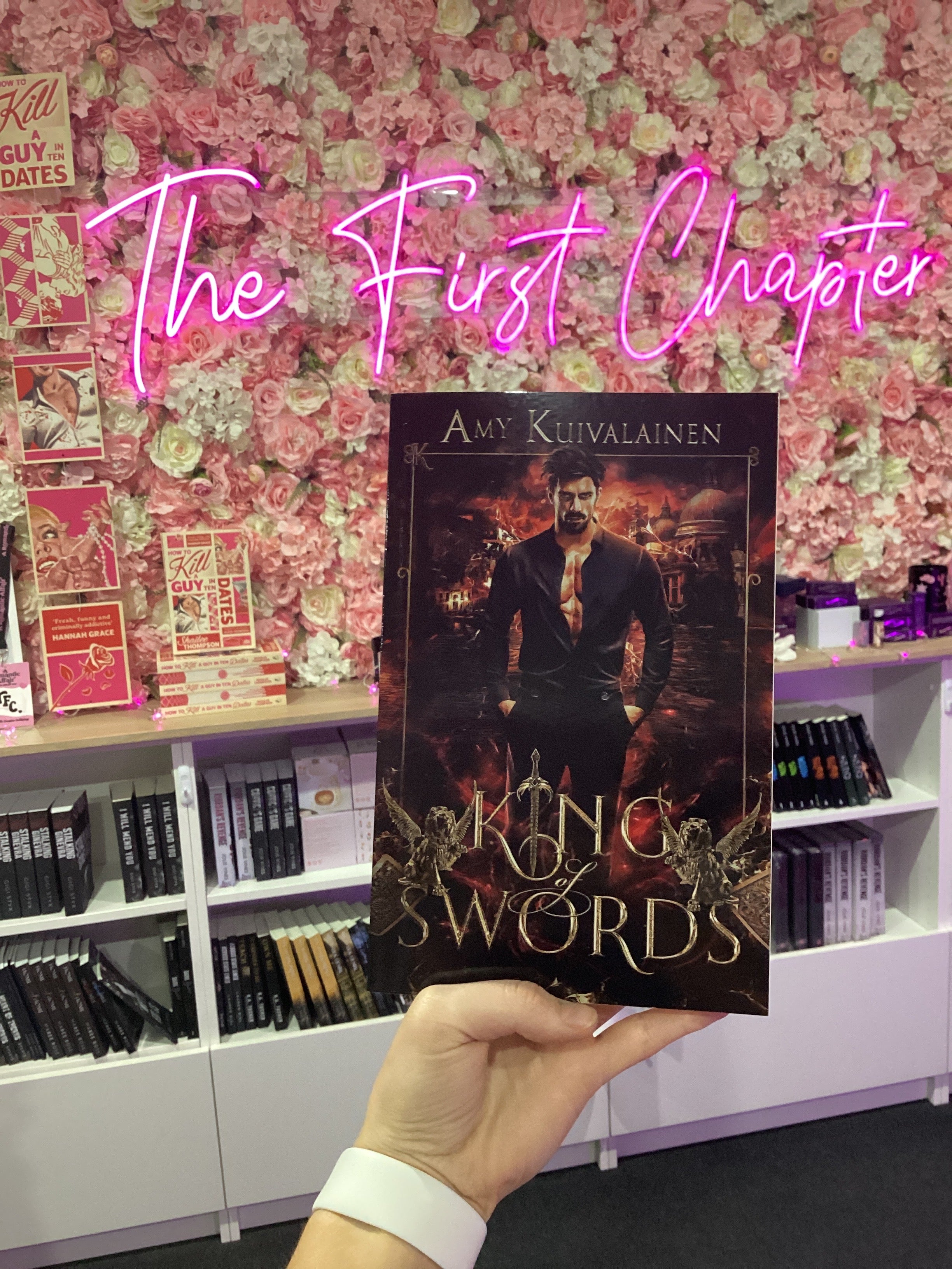 King of Swords by Amy Kuivalainen (#1 The Tarot Kings) – The First Chapter